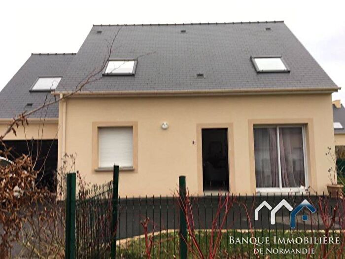 Maison 5 pièces à louer à Mouen