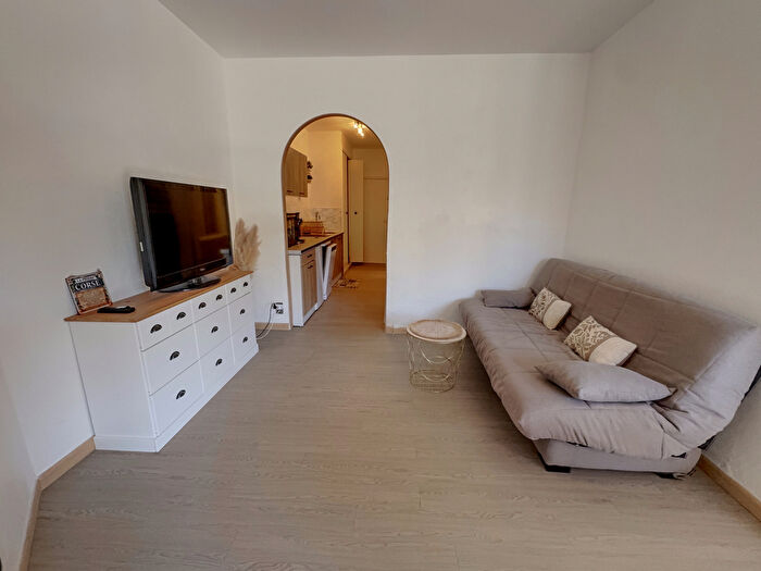 Santa-Lucia-di-Moriani : Appartement 1 pièce à vendre