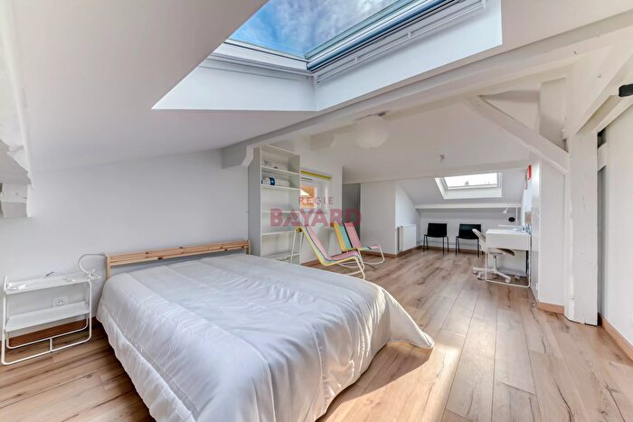 Appartement à louer - Saint-Genis-Laval, Collonges - 1 pièce