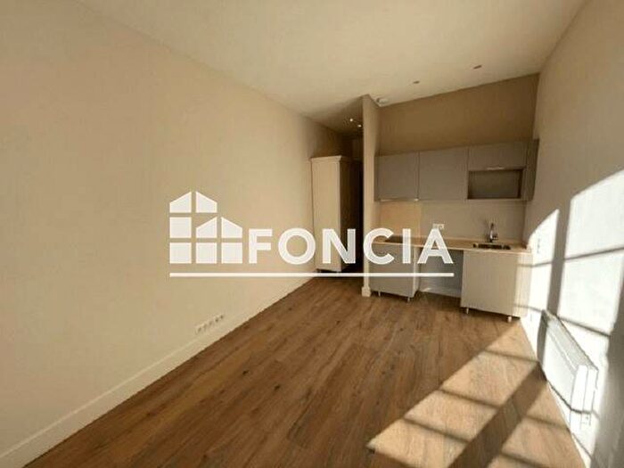 Appartement à louer - Zone Pietonne, Avignon - 1 pièce