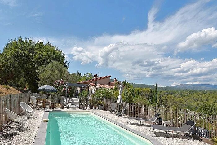 Maison à vendre - Tourrettes - 6 pièces - 3 chambres