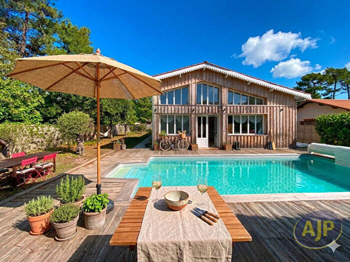 Maison à vendre - Arès - 7 pièces - 5 chambres