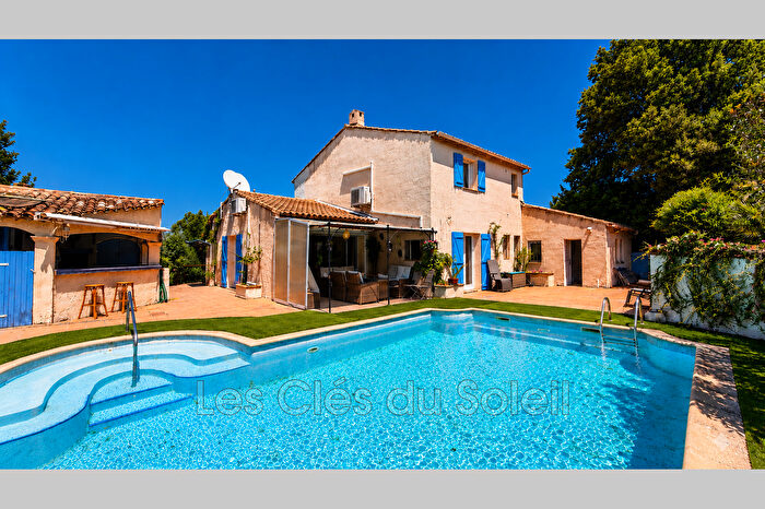 Maison 4 pièces à Le Val, à vendre