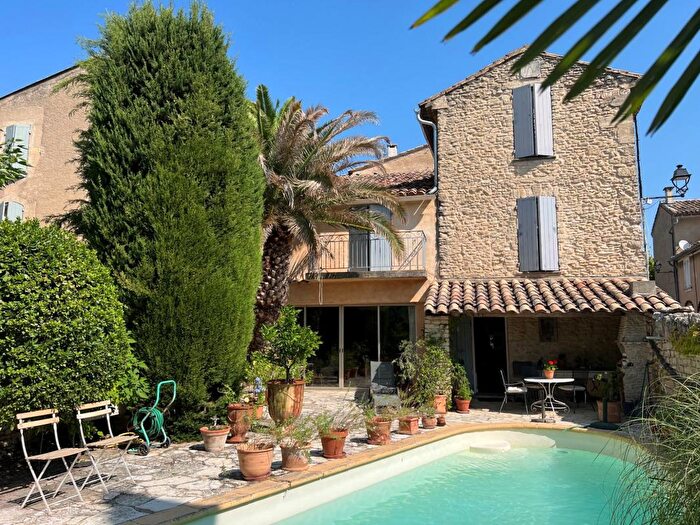 Maison 7 pièces à Cabrières-d'Avignon, à vendre