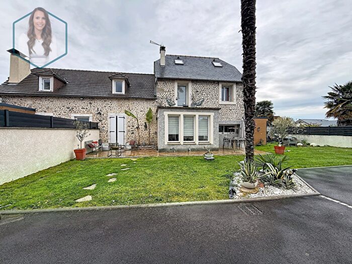 Maison 6 pièces à Boeil-Bezing, à vendre