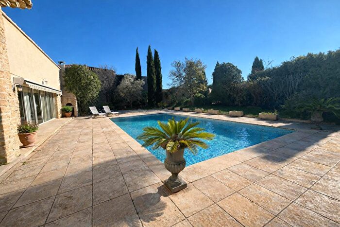 Maison 8 pièces à Saint-Victoret, à vendre