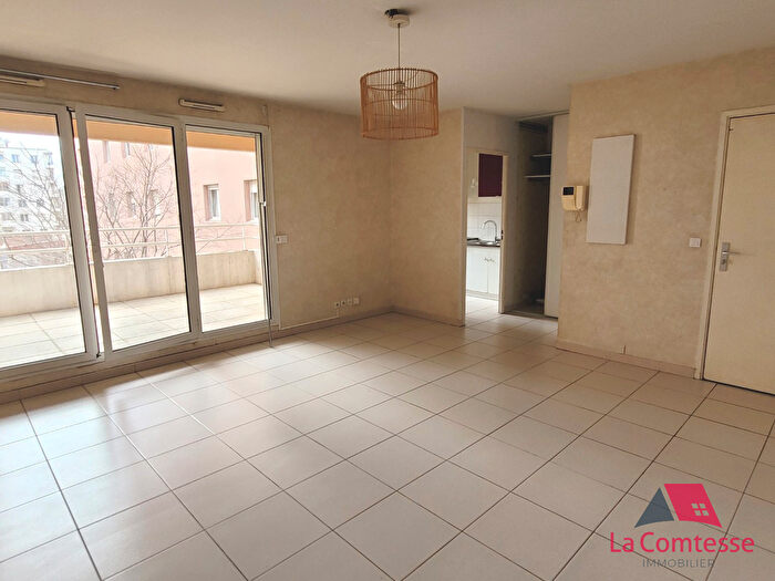 Appartement à louer - Aix-en-Provence, Centre-ville - 2 pièces - 1 chambre