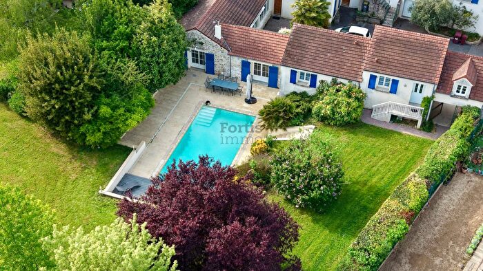 Maison 12 pièces à vendre à Gouvernes