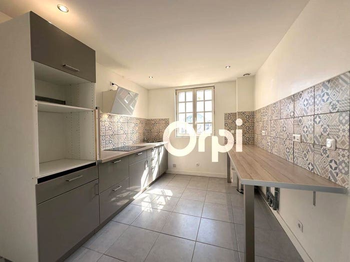 Centre, Soissons : Appartement 3 pièces à louer