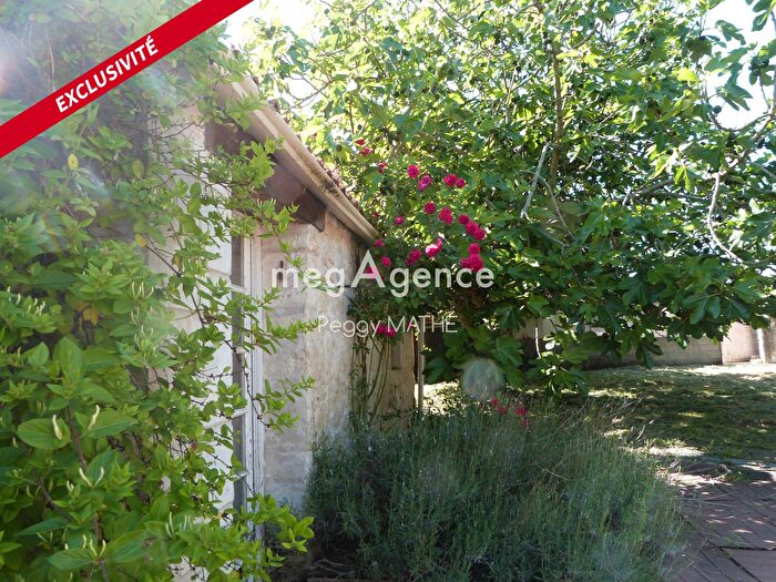 Maison à vendre - Saint-Denis-du-Payré - 5 pièces - 3 chambres