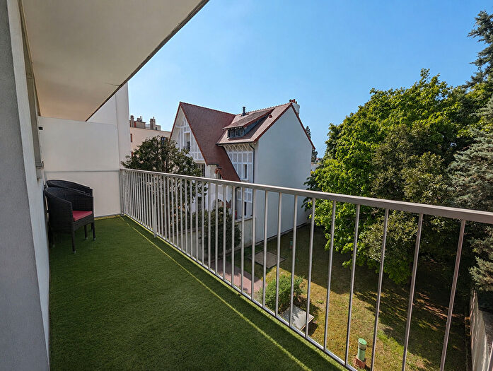 Fontenay-sous-Bois, Proche Bois de Vincennes, Rer A : Appartement 3 pièces à vendre
