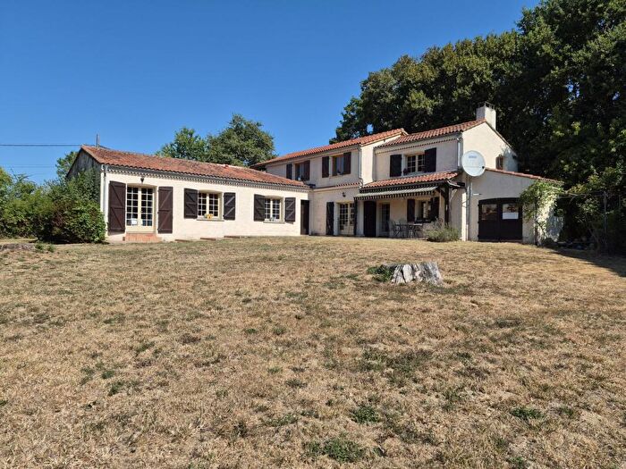 Maison 7 pièces à vendre à Montaner