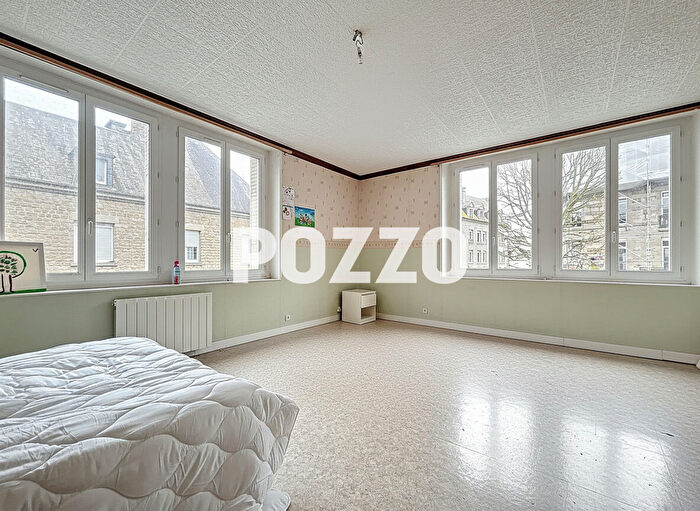 Saint-Hilaire-du-Harcouët : Appartement 5 pièces à vendre