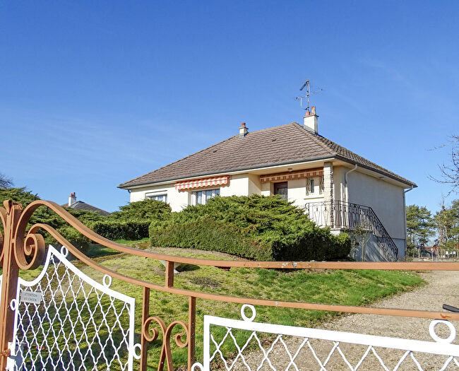 Maison 5 pièces à vendre - La Chapelle-Montmartin