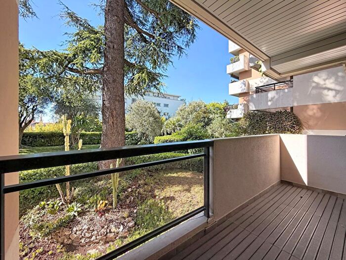 Appartement 4 pièces à Nice, Cimiez, à vendre