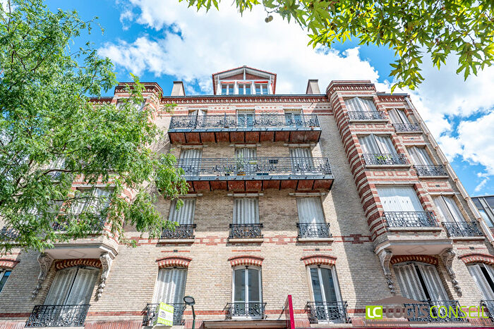 Bourg-la-Reine, Tromière, Nord Est : Appartement 4 pièces à vendre
