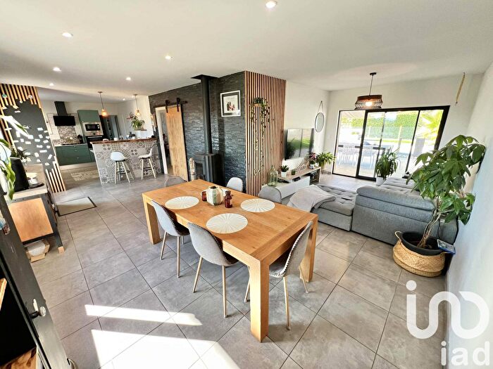 Maison à vendre - Mauprévoir - 5 pièces - 3 chambres