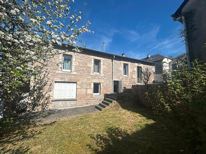 Peyrelevade - Maison 5 pièces à vendre