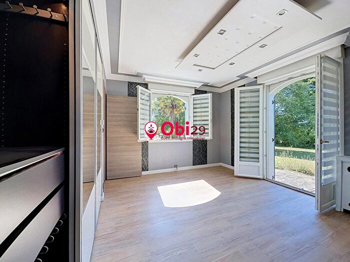 Saint-Ségal : Maison 7 pièces à vendre