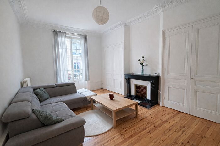 Appartement à louer - Saint-Étienne, La Terrasse, Bel Air, Bergson, Carnot - 3 pièces - 2 chambres