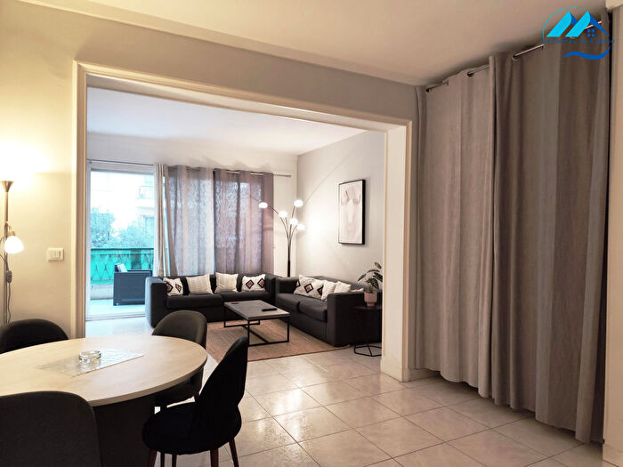 Marseille e - Appartement 3 pièces à louer
