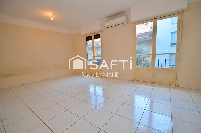 Appartement à vendre - Nice, Saint-Roch - 3 pièces - 2 chambres