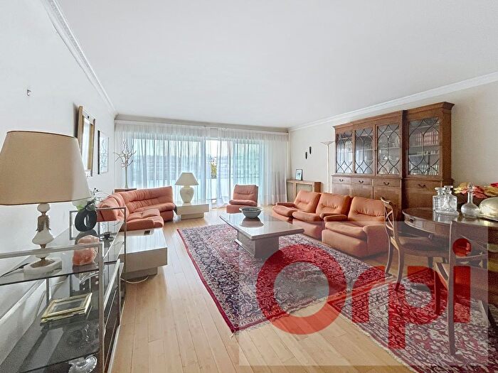 Appartement à vendre - Vanves, Centre Saint-Rémy - 5 pièces - 4 chambres