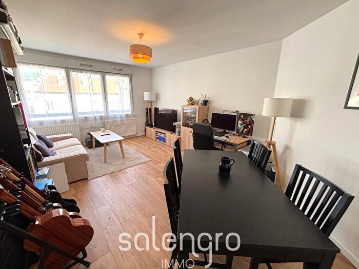 Villeurbanne, République, Tolstoi : Appartement 2 pièces à louer