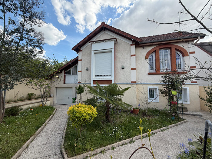 Maison à vendre - Clichy-sous-Bois, La Butte, Les Limites - 5 pièces - 4 chambres