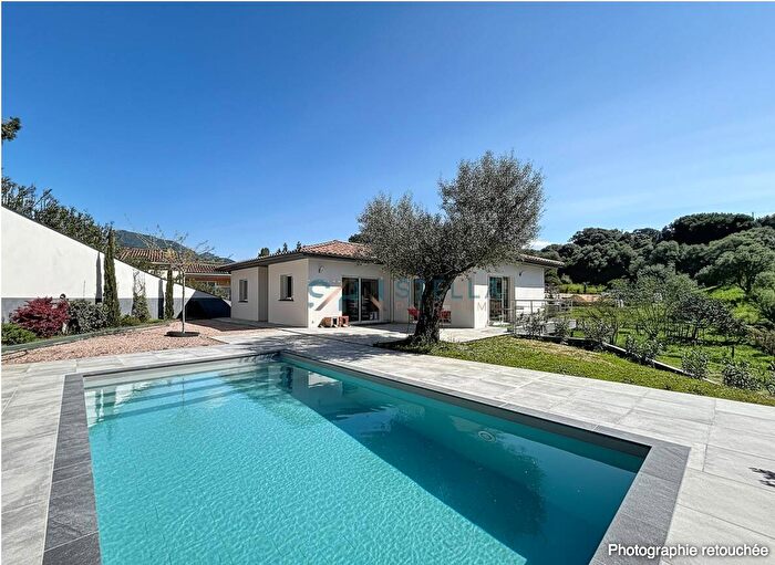 Maison à louer - Bastelicaccia - 4 pièces - 3 chambres