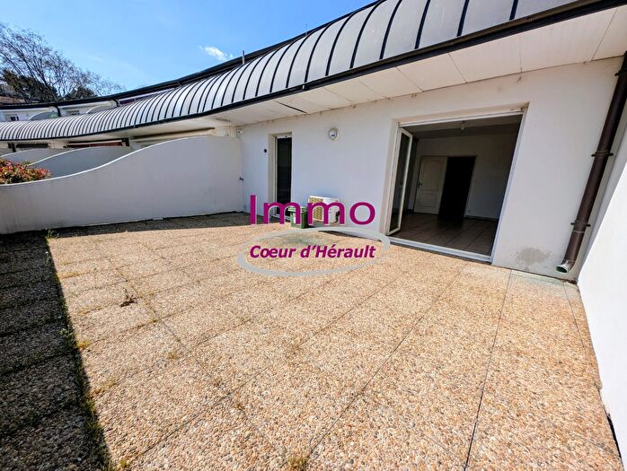 Appartement à vendre - Clermont-lHérault - 4 pièces - 3 chambres