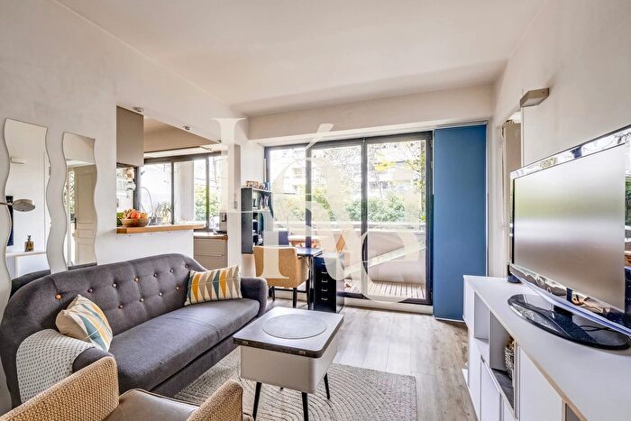 Appartement à vendre - Paris e , Bibliothèque, Dunois, Jeanne dArc - 2 pièces - 1 chambre