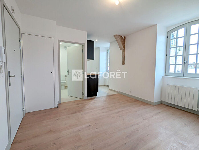 Appartement 2 pièces à Étampes, Centre-Ville, à louer
