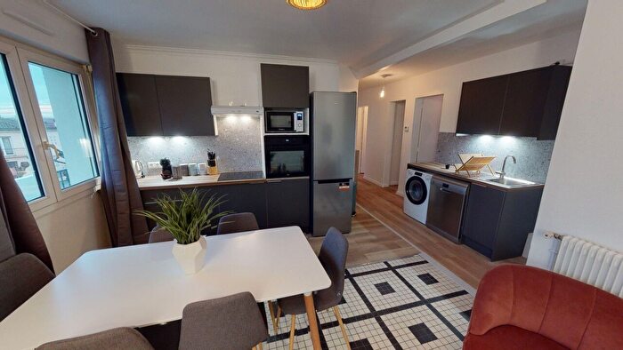 Appartement à louer - Bordeaux, Bacalan, Bordeaux Maritime - 1 pièce - 4 chambres