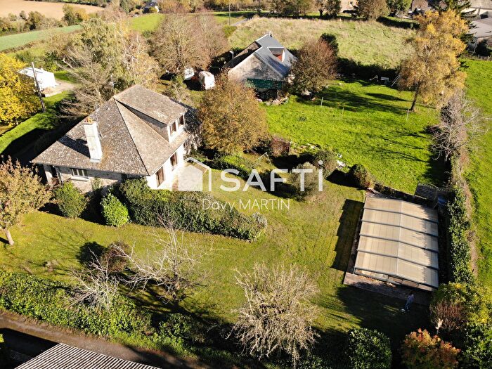 Maison à vendre - Meljac - 7 pièces - 5 chambres