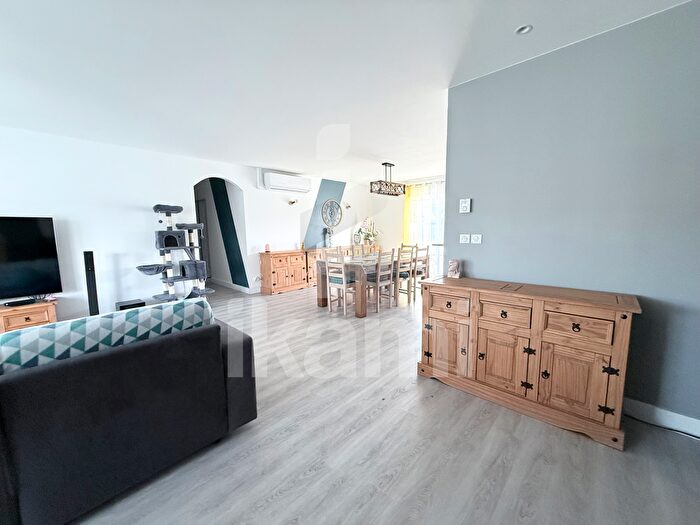 Maison à vendre - Châteauneuf-de-Galaure - 5 pièces - 3 chambres