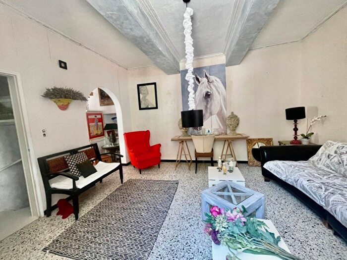 Maison à vendre - Châteaurenard, Centre-ville - 4 pièces - 2 chambres