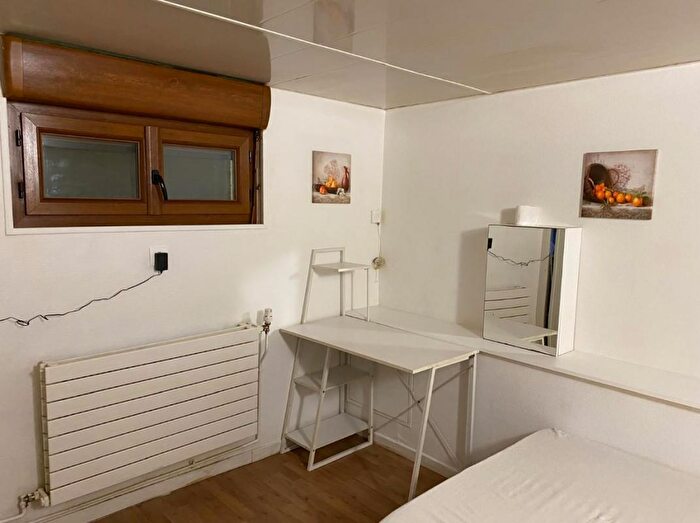 Appartement à louer - Villejuif, Epi dOr, Lozaits, Lilas - 1 pièce - 1 chambre