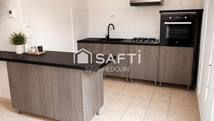 Maison 8 pièces à vendre - Saint-Calais-du-Désert
