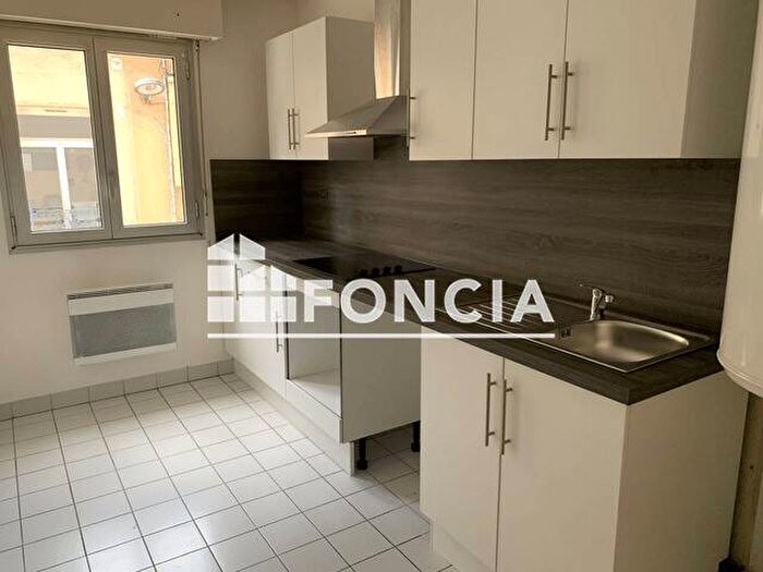 Appartement à louer - Haute Ville-Basse Ville, Chartres - 3 pièces - 2 chambres