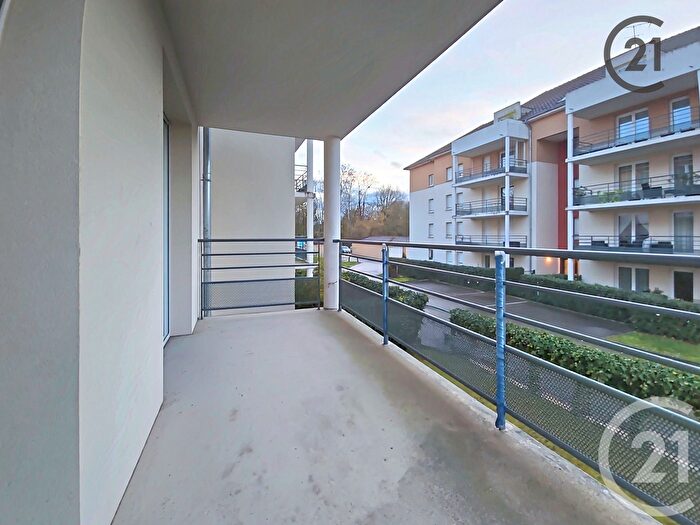 Appartement à vendre - Saint-Julien-les-Villas - 3 pièces - 2 chambres