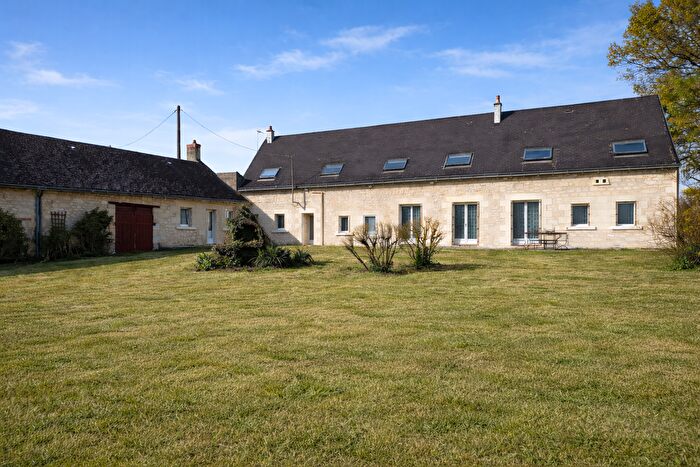 Maison à vendre - Saint-Nicolas-de-Bourgueil - 8 pièces - 5 chambres