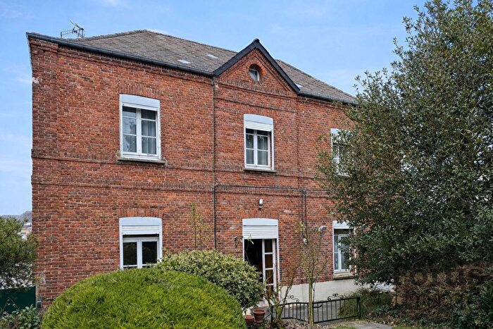 Maison à vendre - Beaumont-en-Cambrésis - 8 pièces - 3 chambres