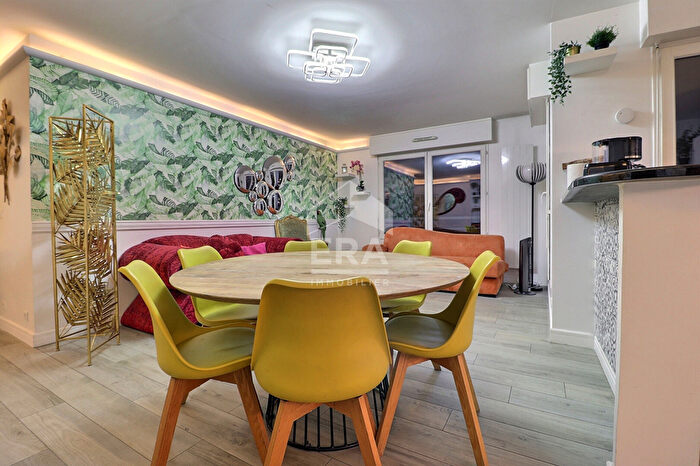 Appartement à vendre - Saint-Denis, La Plaine Saint-Denis - 4 pièces - 3 chambres