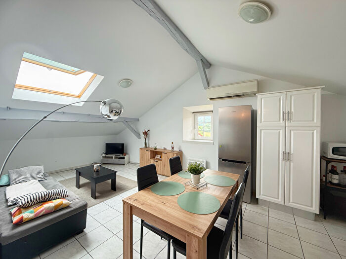 Saint-Jean-le-Vieux - Appartement 3 pièces à vendre