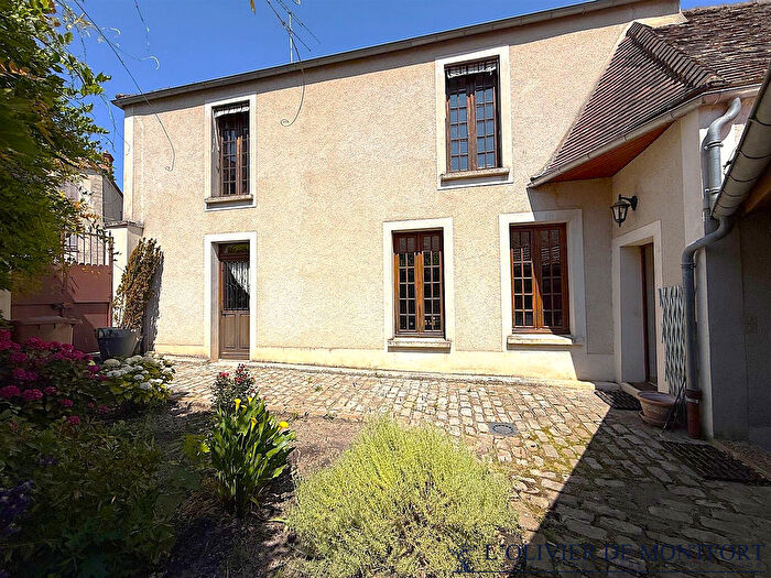 Montfort-l'Amaury : Maison 4 pièces à vendre