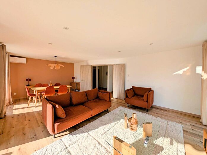 Appartement à louer - Robertsau Centre, Strasbourg - 3 pièces - 2 chambres