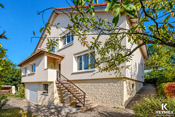 Maison 6 pièces à vendre à Mériel