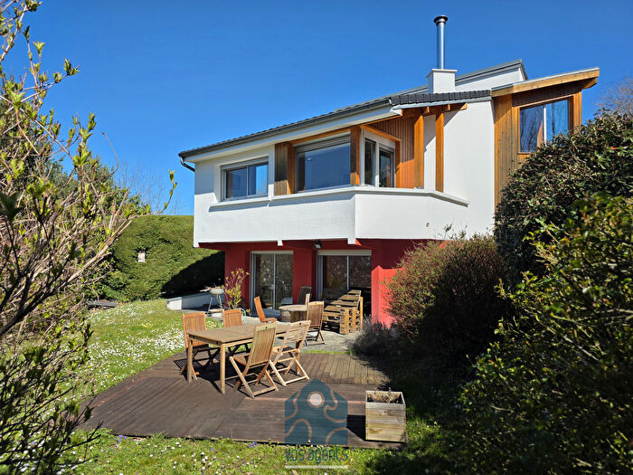 Maison à vendre - Ceyrat - 7 pièces - 5 chambres