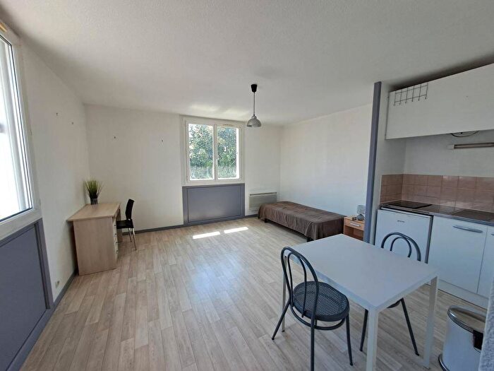 Corgnac-Centre Commercial, Limoges - Appartement 1 pièce à louer